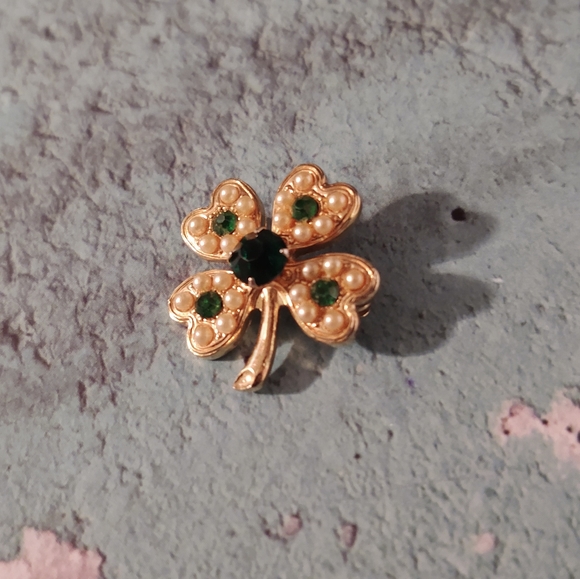 Jewelry | Vintage 4 Leaf Clover Brooch Pin | Poshmark